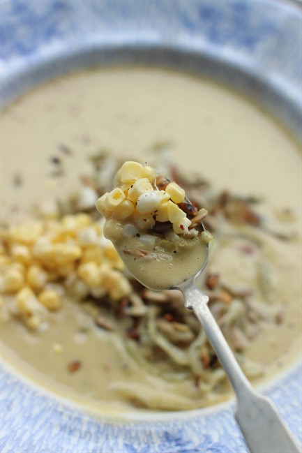 Recipe for corn chowder with sunflower seeds and onions | Globalnews.ca