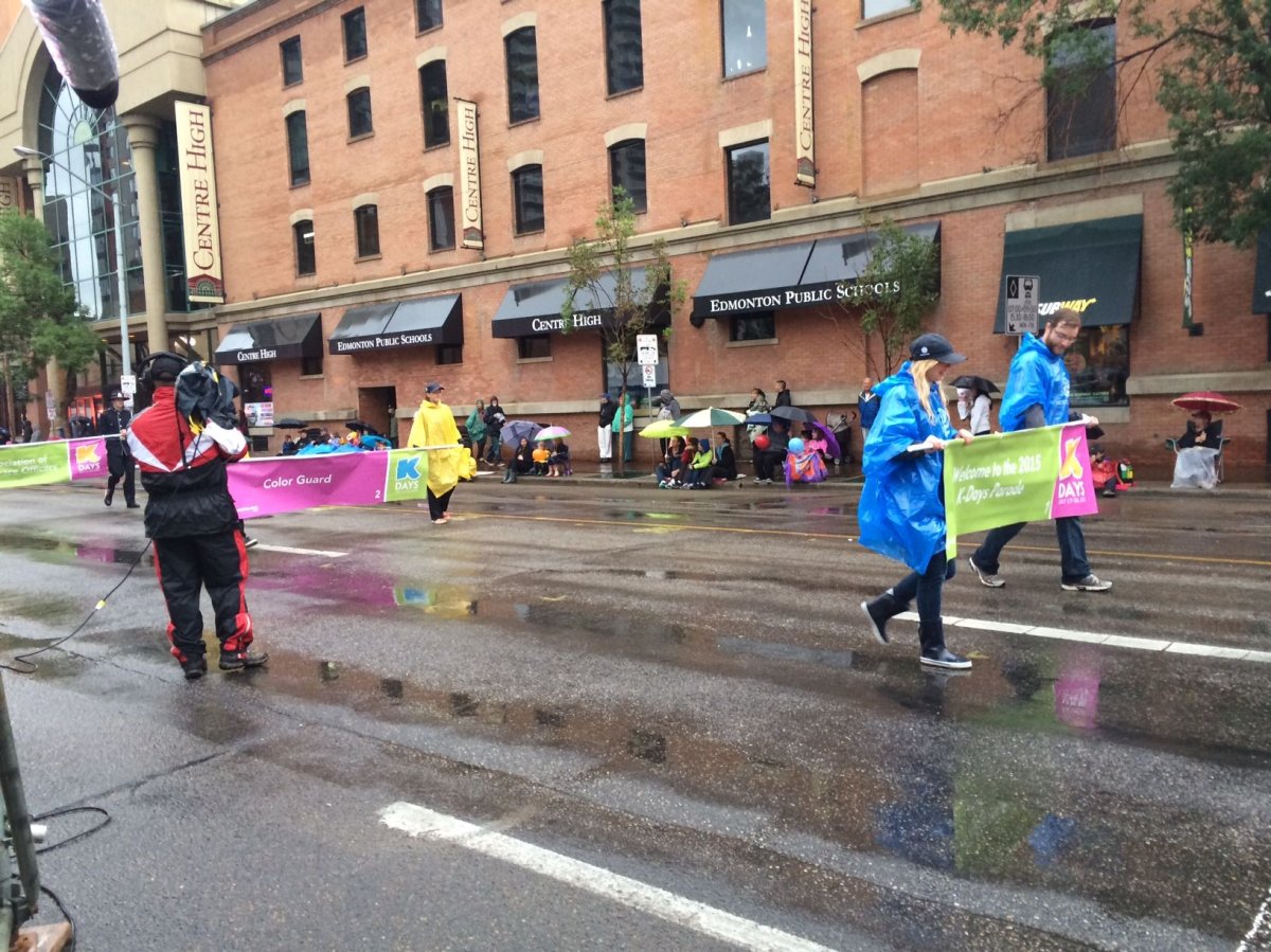 WATCH: You can’t rain on our 2015 K-Days Parade! - Edmonton | Globalnews.ca