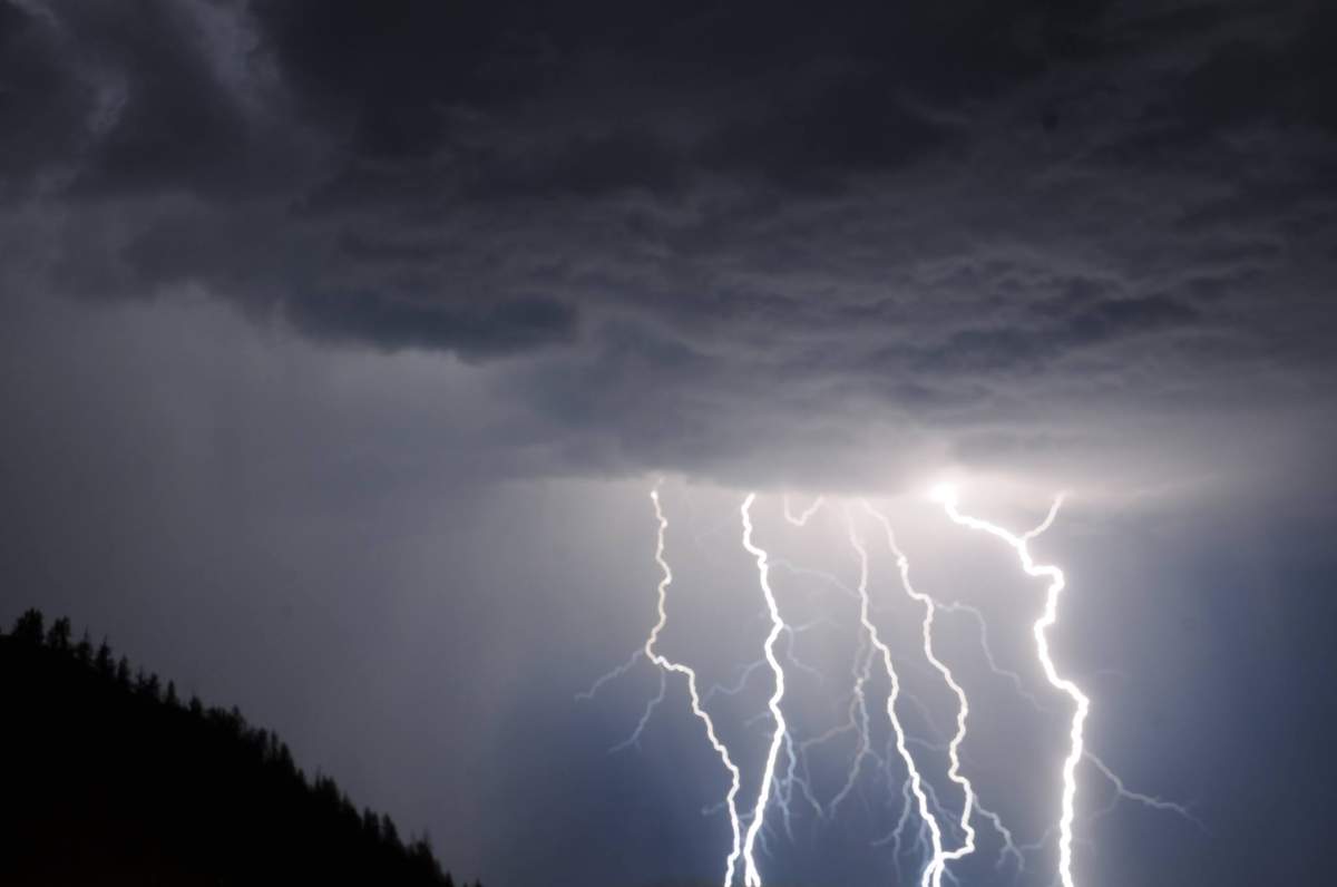 PHOTOS: Lightning storm passes through Kamloops region | Globalnews.ca