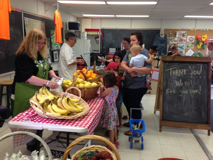 Guelph market offers free produce to those in need - Toronto ...