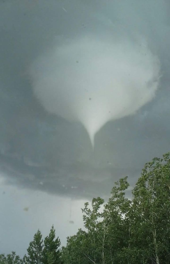 Tornado touched down southwest of Calgary: Environment Canada ...