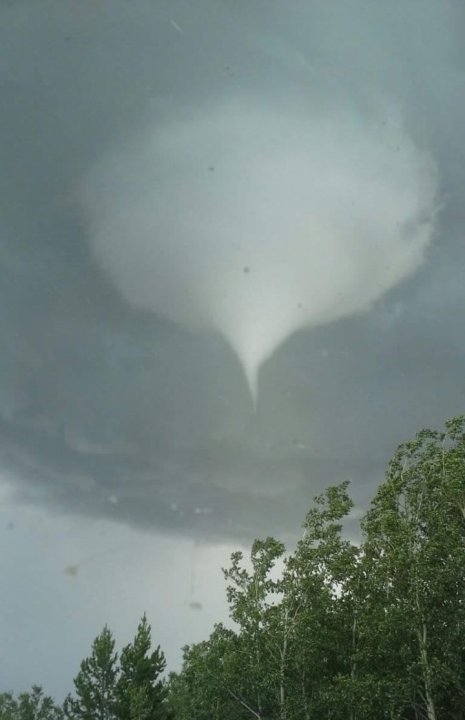 Tornado touched down southwest of Calgary: Environment Canada ...