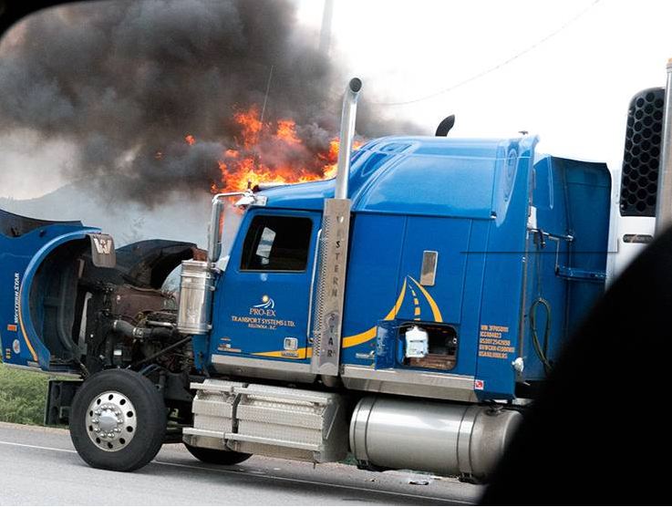 Semi truck fire in Oyama - Okanagan | Globalnews.ca
