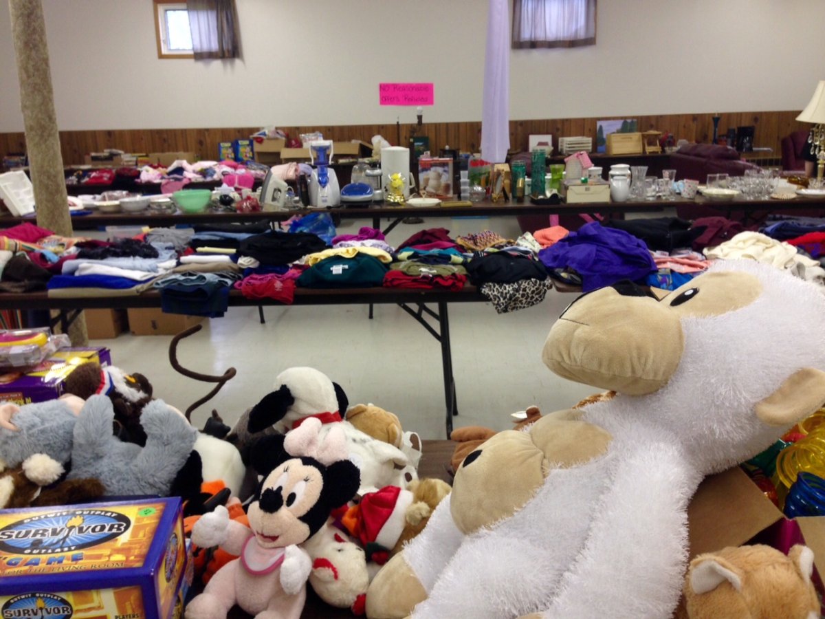 WATCH: Manitoba family calls donated service dog a lifesaver - Winnipeg ...