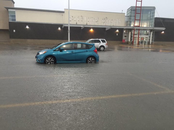 Winnipeg pummeled by intense storm | Globalnews.ca