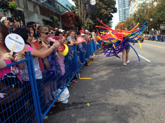 Hundreds of thousands celebrate Vancouver’s Pride Parade | Globalnews.ca