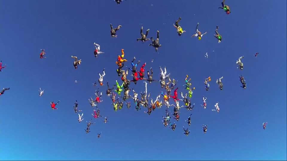 WATCH: 164 skydivers build largest ever vertical formation - National ...