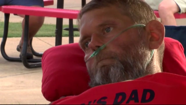 Terminally ill Alabama dad gets to see son play baseball one last time ...