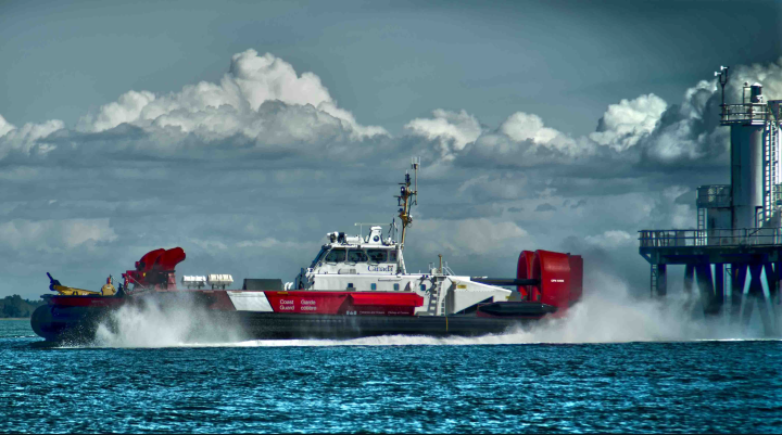 Coast Guard, ferries called to assist sinking sailboat near Richmond ...