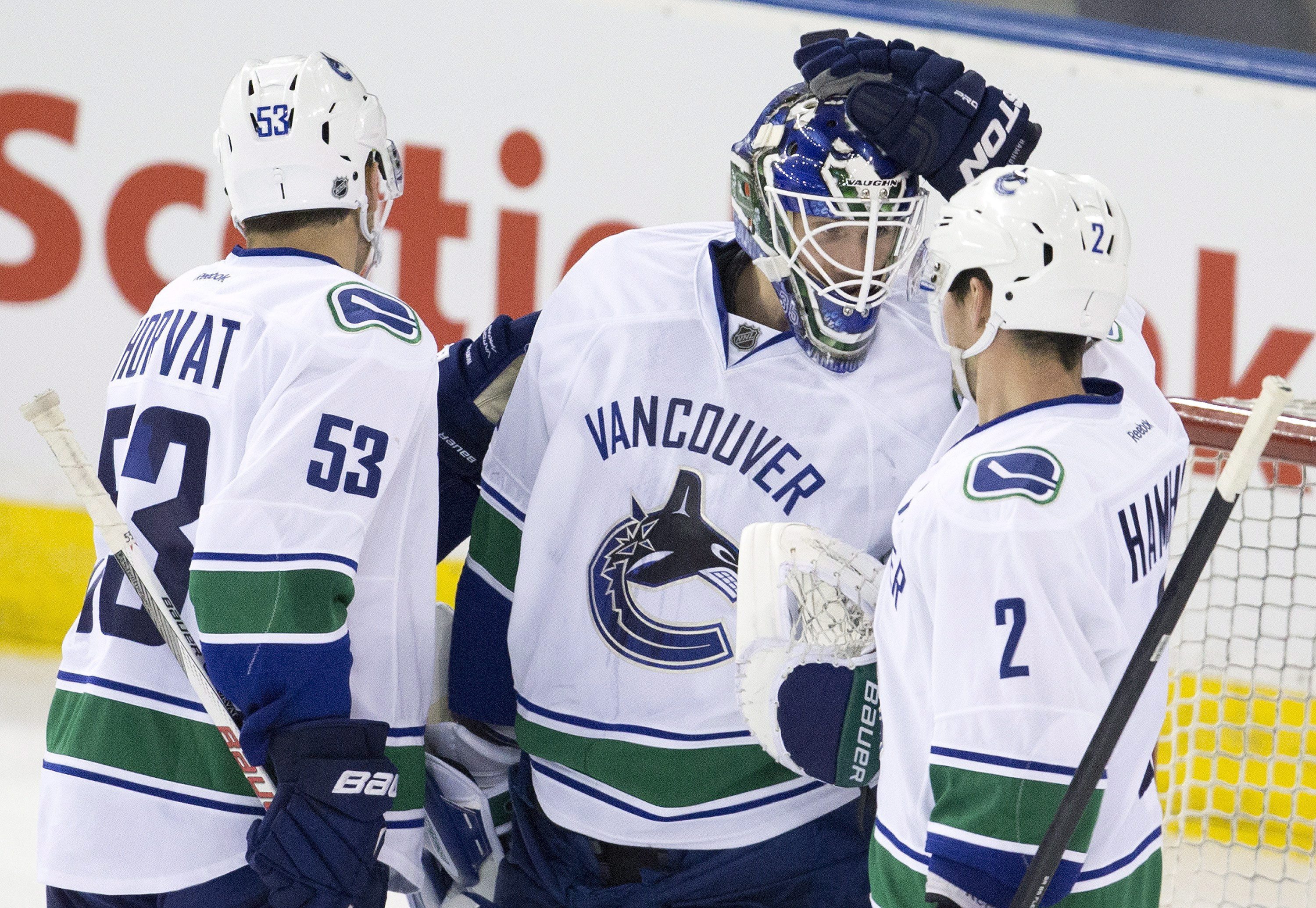 Canucks end Oilers’ pre-season winning streak, win 5-2 | Globalnews.ca