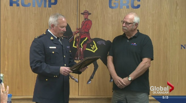 RCMP honour three north Okanagan citizens who helped police | Globalnews.ca