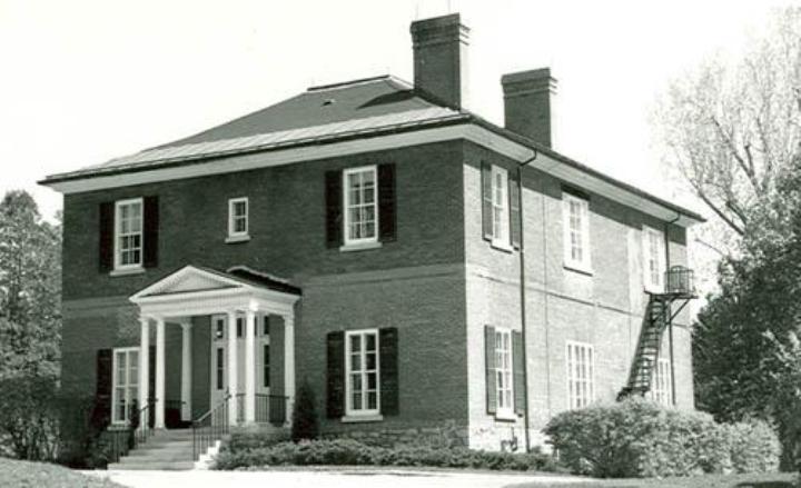 Trudeau family to move into Rideau Cottage, not 24 Sussex - National ...