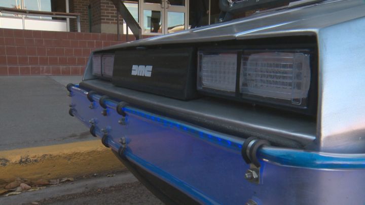 DeLorean golf cart comes complete with Mr. Fusion cooler for the course ...