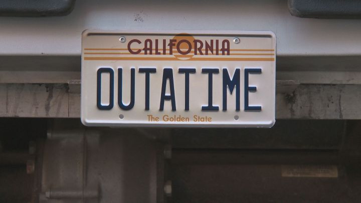 DeLorean golf cart comes complete with Mr. Fusion cooler for the course ...