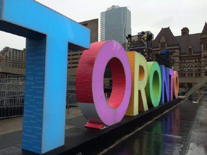 TORONTO sign wrapped for the holidays - Toronto | Globalnews.ca