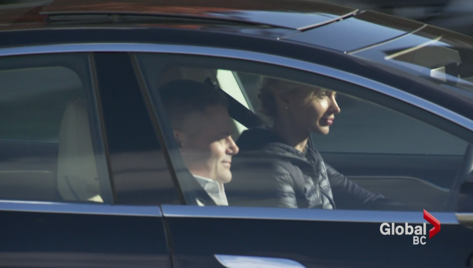 B.C. couple use GPS locator to find stolen Tesla | Globalnews.ca
