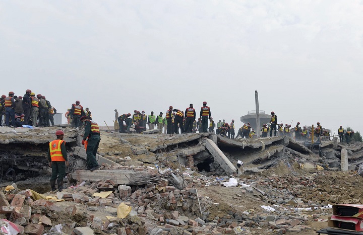 At least 18 dead, 100 rescued in Pakistani factory building collapse ...