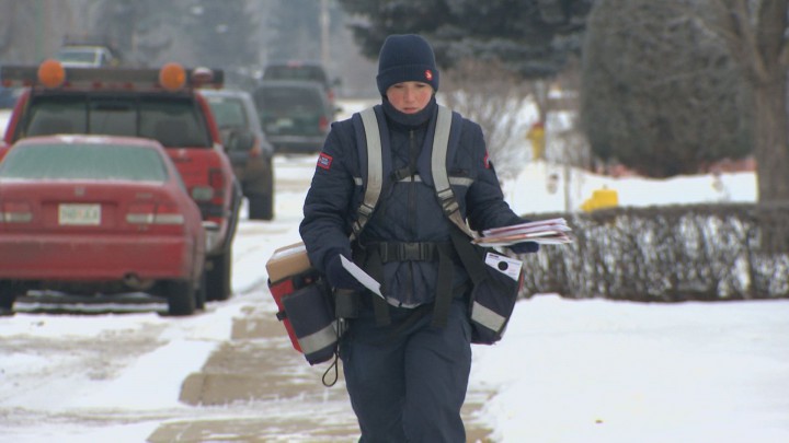 Christmas crunch time for Canada Post letter carriers | Globalnews.ca