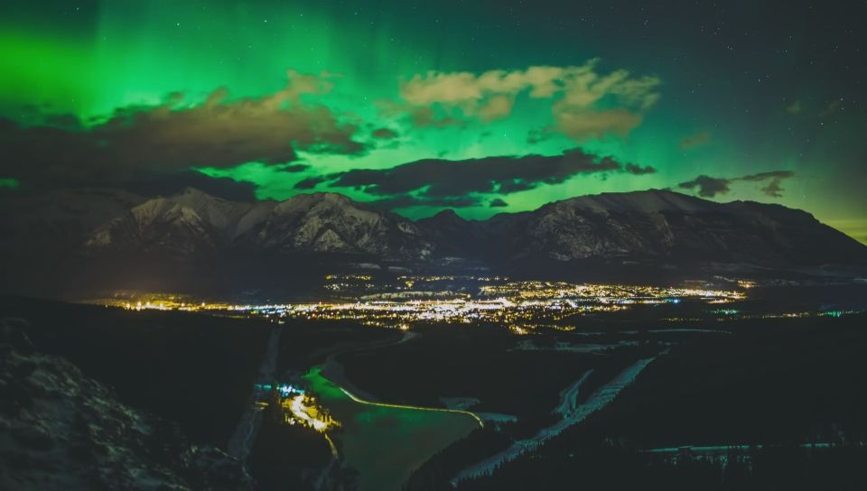 Calgary photographer shares incredible video of Northern Lights ...