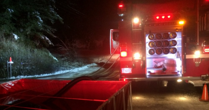 Salmon Arm RCMP pull man out of burning home | Globalnews.ca