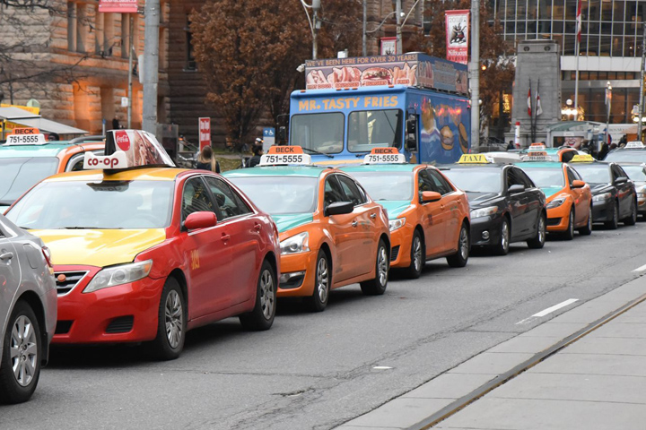 Toronto Taxi Alliance releases customer service plan ahead of busy New ...
