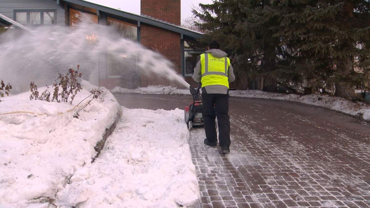 Snow-more shoveling: Calgary snow removal options - Calgary | Globalnews.ca