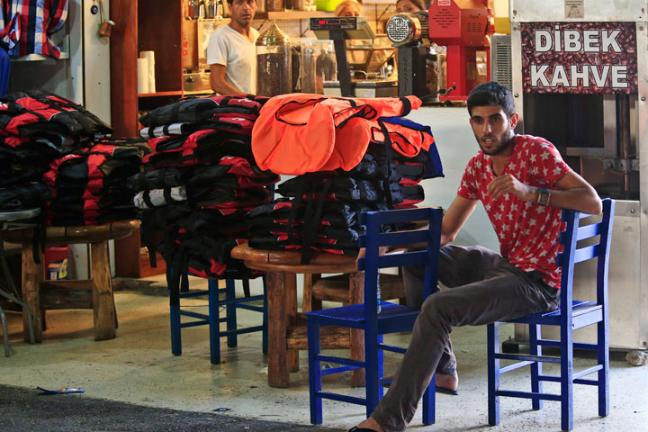 Turkey seizes defective lifejackets intended for sale to migrants ...