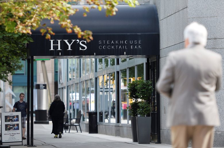 A final farewell to Hy’s Steakhouse - National | Globalnews.ca