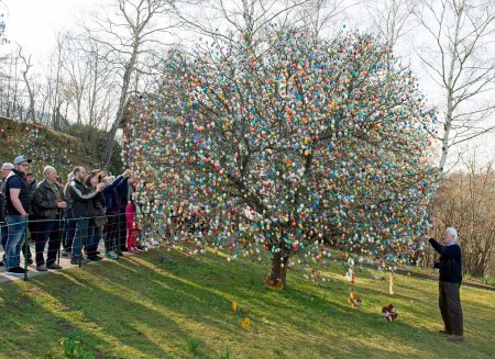 Easter trees: DIY inspiration for an old tradition seeing new life ...