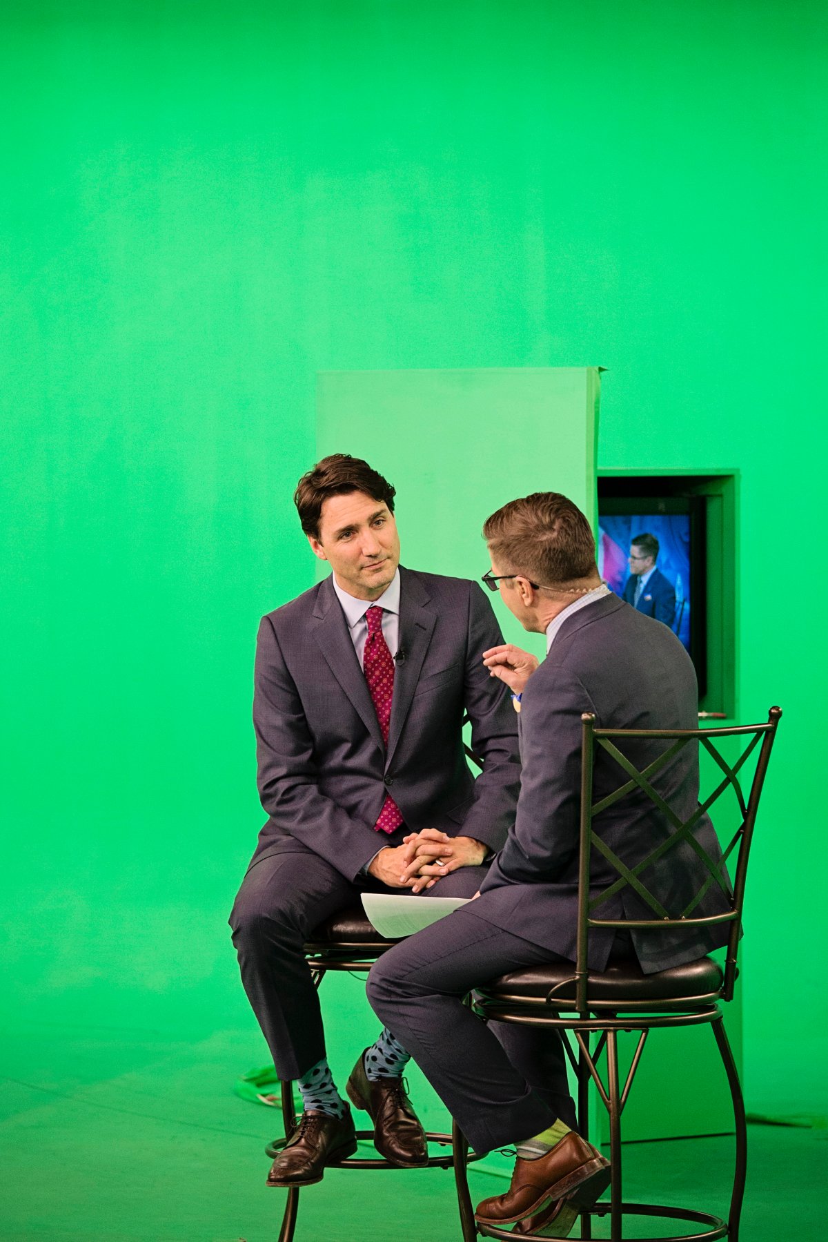 Justin Trudeau talks deficits, pipelines and aboriginal relations in ...