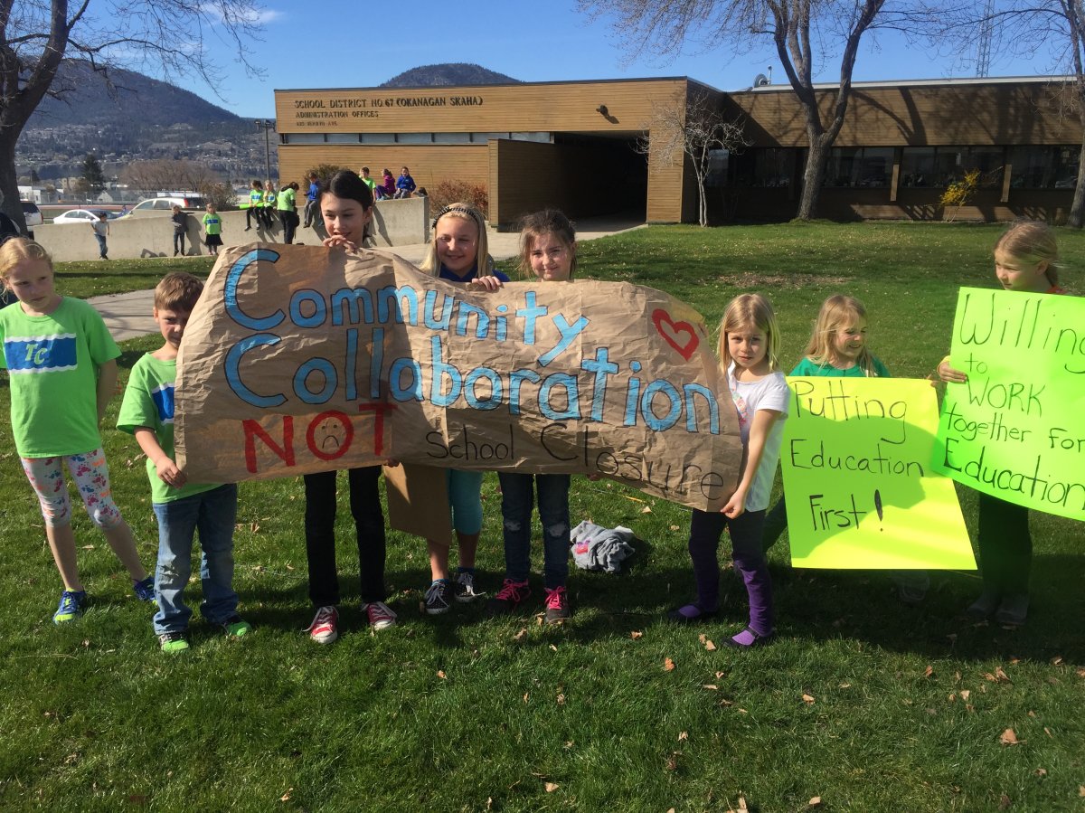 Students fill School District 67 lawn to protest closures | Globalnews.ca