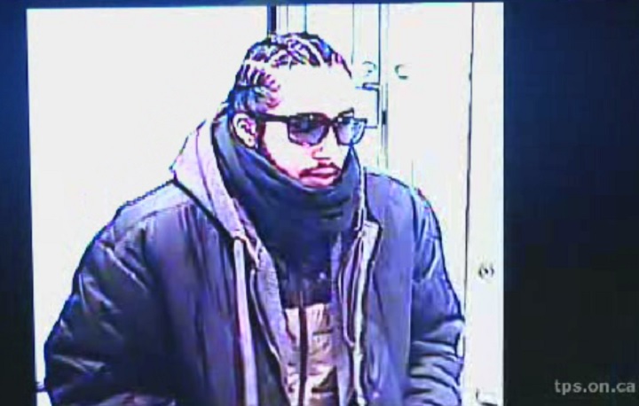 Toronto police release images of serial bank robbery suspect - Toronto ...