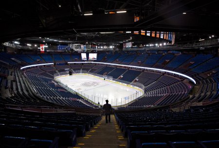 ‘It’s a bittersweet day’: Edmonton Oilers say farewell to Rexall Place ...