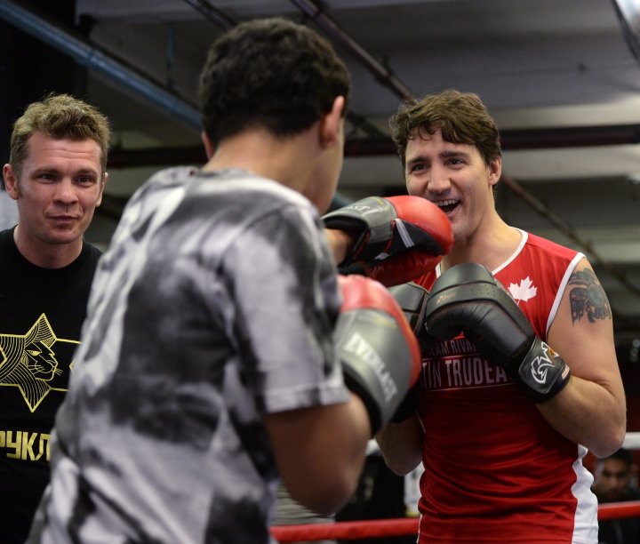 Justin Trudeau goes boxing in NYC ahead of signing Paris climate deal ...
