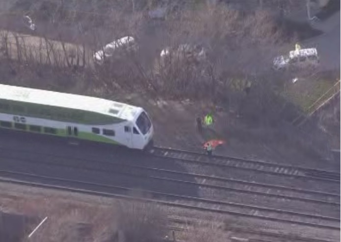Pedestrian fatally struck by GO train east of Union Station - Toronto ...