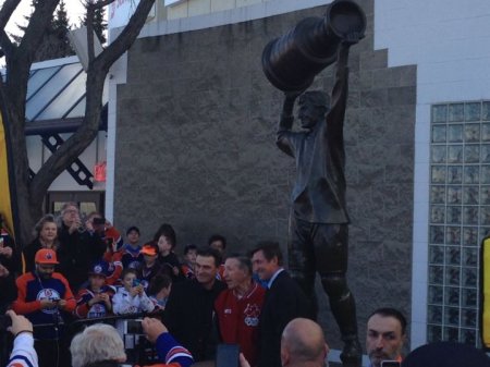 ‘It’s a bittersweet day’: Edmonton Oilers say farewell to Rexall Place ...