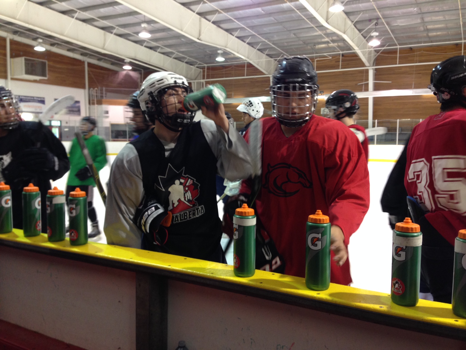 Teaching aboriginal culture through hockey | Globalnews.ca