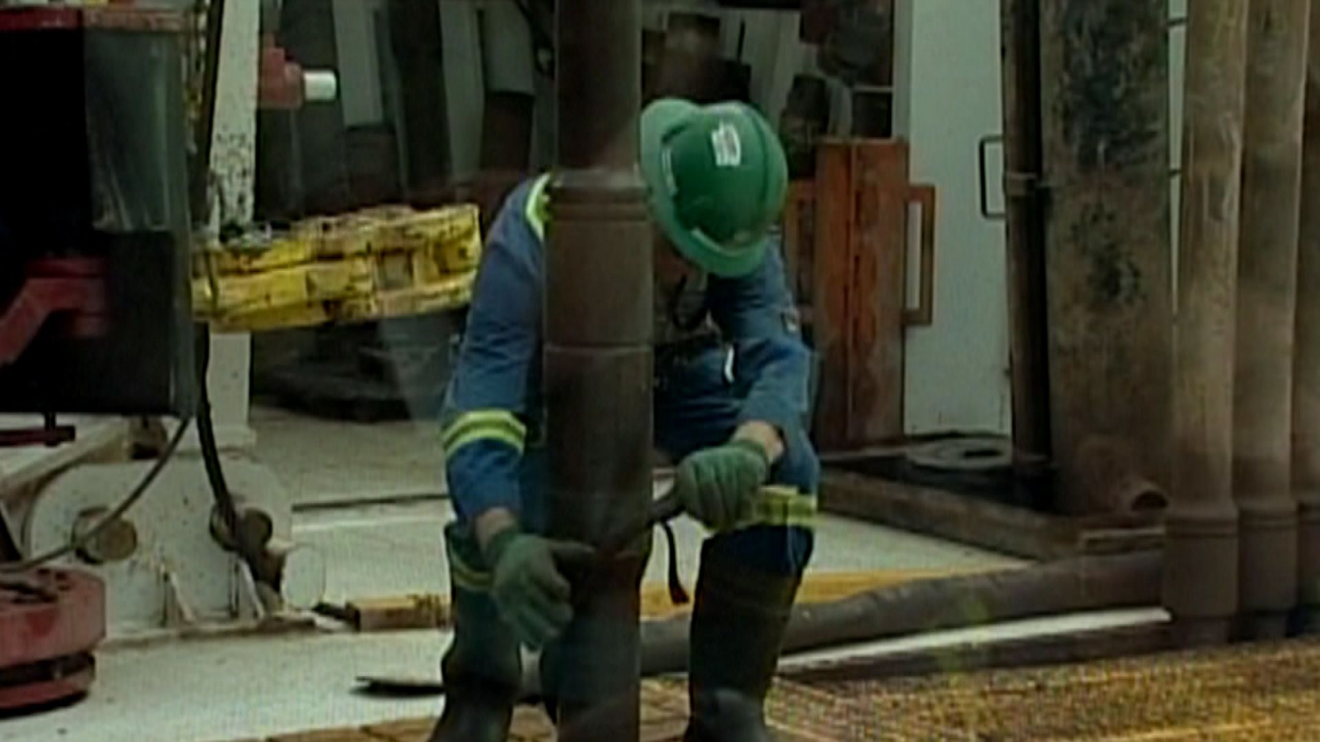 Energy industry urging government to lift fracking moratorium - New ...