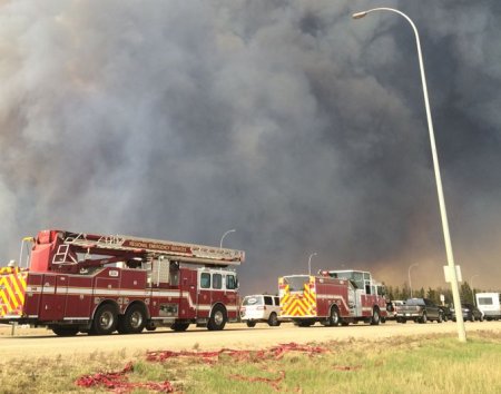 All of Fort McMurray evacuated as wildfire intensifies | Globalnews.ca