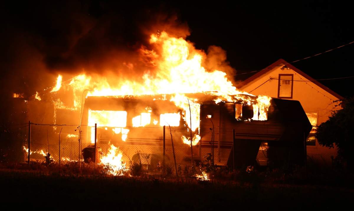 Oliver trailer fire - Okanagan | Globalnews.ca