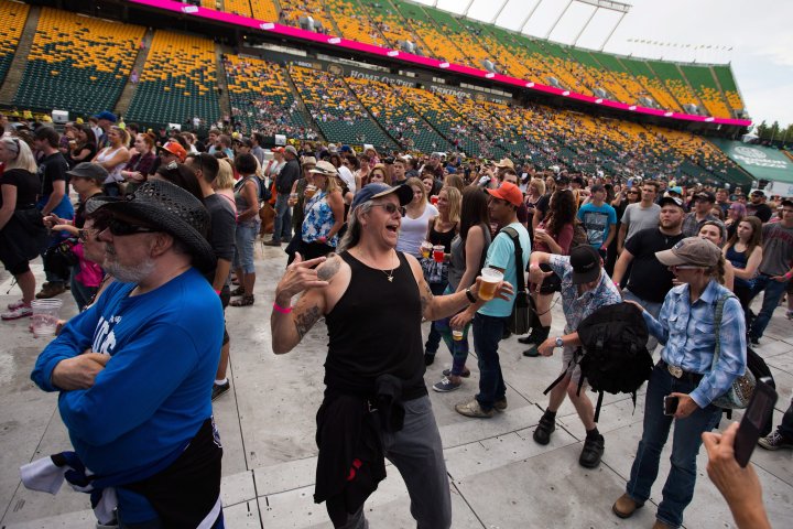 PHOTOS: Fire Aid concert for Fort McMurray ends on a high note ...