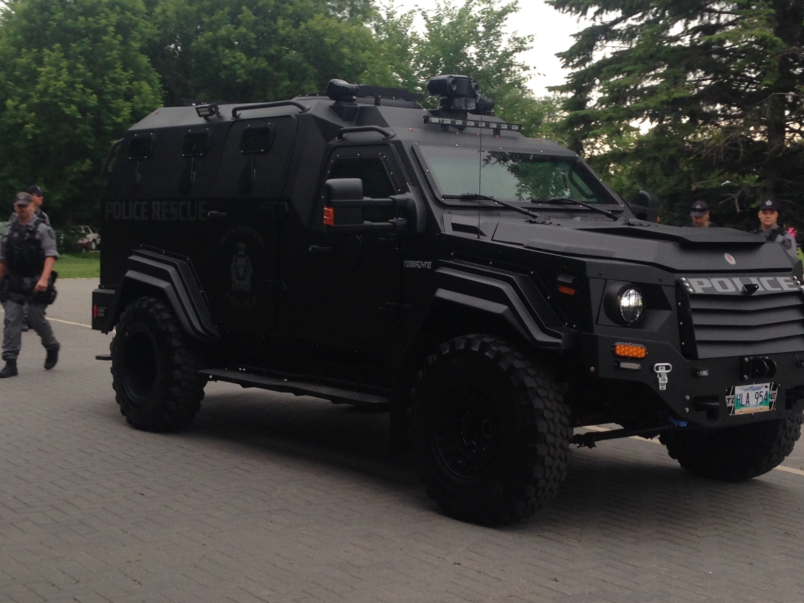 Winnipeg police unveil armoured rescue vehicle - Winnipeg | Globalnews.ca