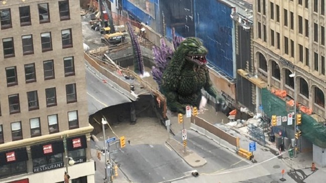 Ottawa sinkhole takes on life of its own with memes, Twitter accounts ...