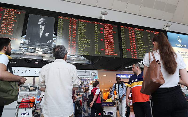 Flights resume to Istanbul following failed military coup in Turkey ...