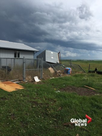 Alberta sees 5 tornadoes in 4 days: Environment Canada | Globalnews.ca