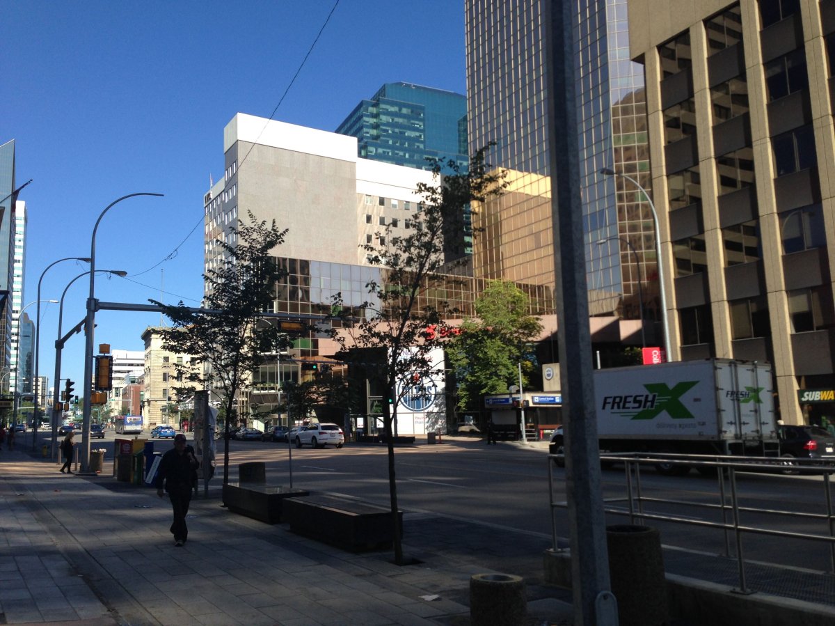 Jasper Avenue’s fancy lights are missing 32 months after construction ...