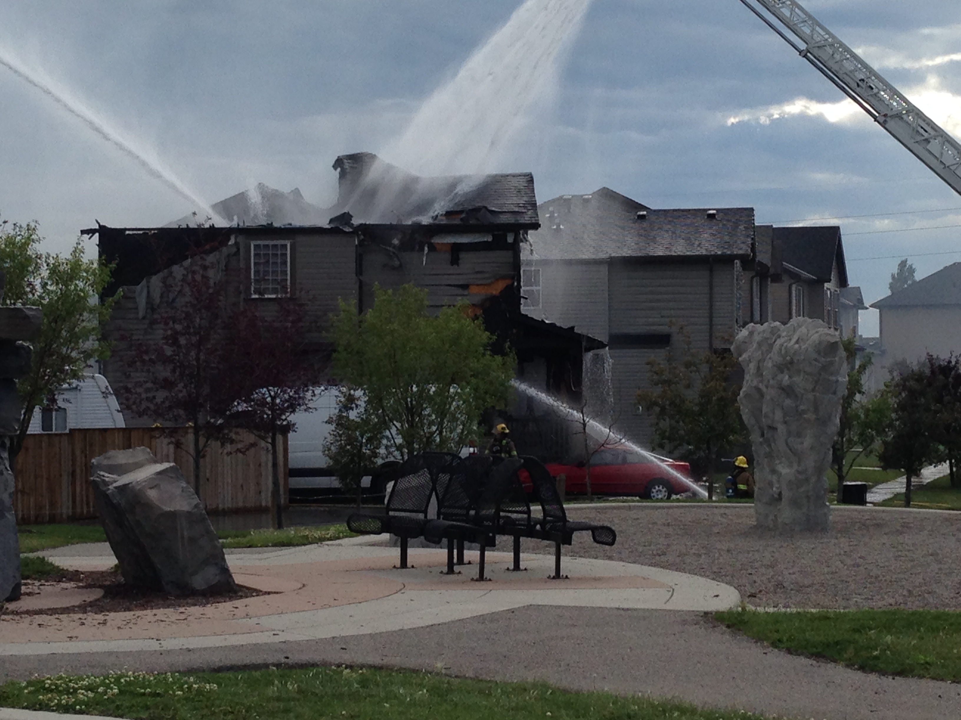 Fully engulfed house fire in McKenzie Towne | Globalnews.ca