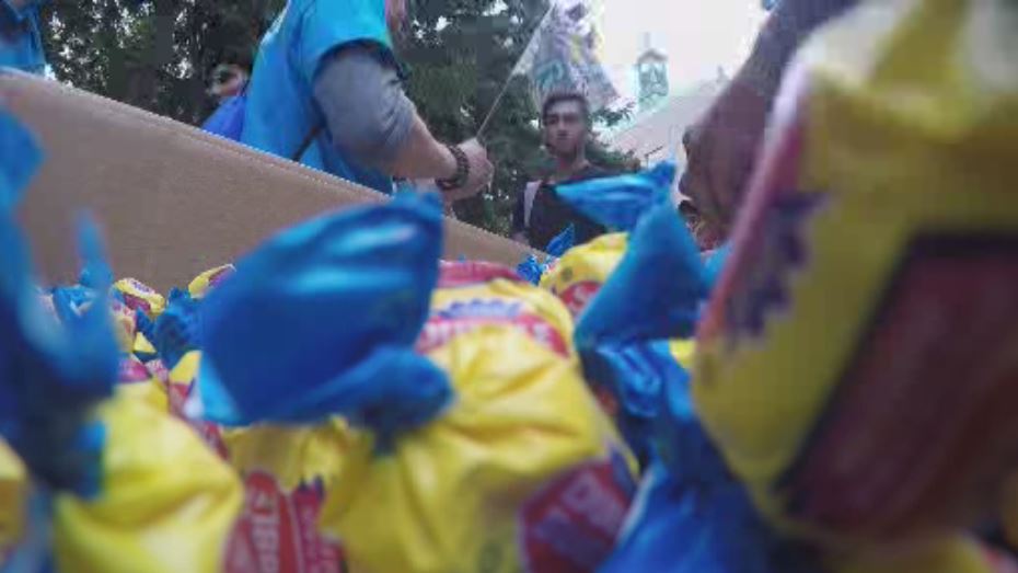 Toronto university students aim to break world record for chewing gum ...