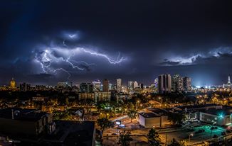 Timelapse video and pictures capture lightning show in Winnipeg ...