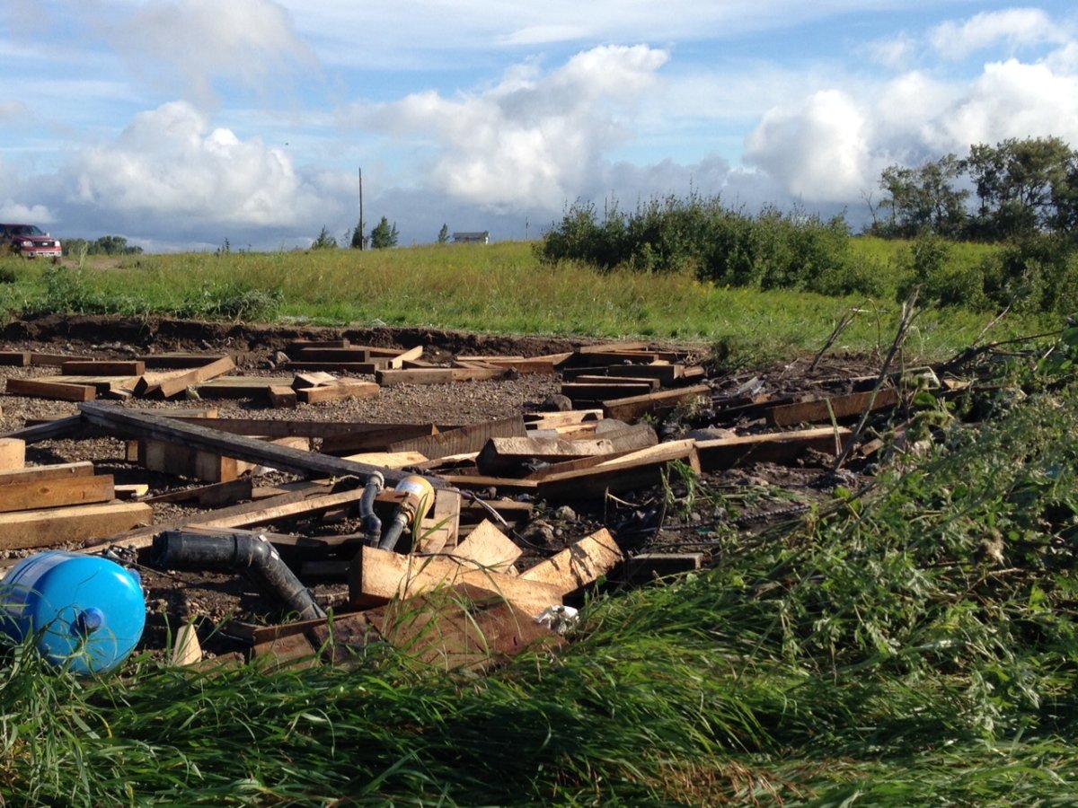 Tornado tears roof apart, flips over bus in Waywayseecappo First Nation ...
